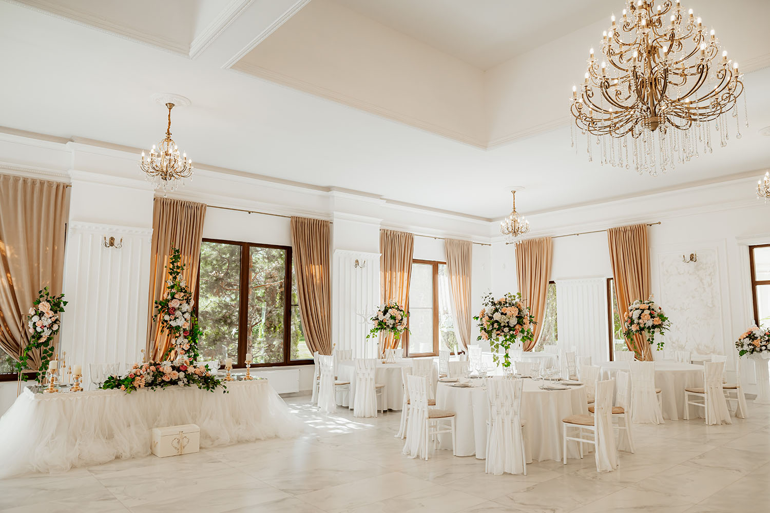 Galerie fotografii Saloane Evenimente Cernica Events - Locatia de vis